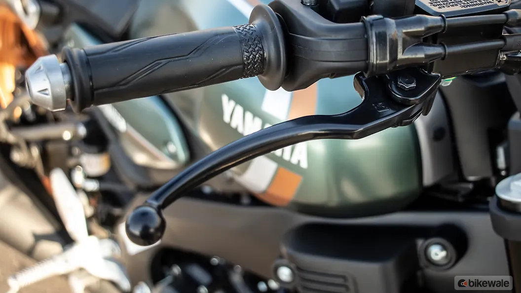 Yamaha XSR 155 Front Brake Lever Image – BikeWale