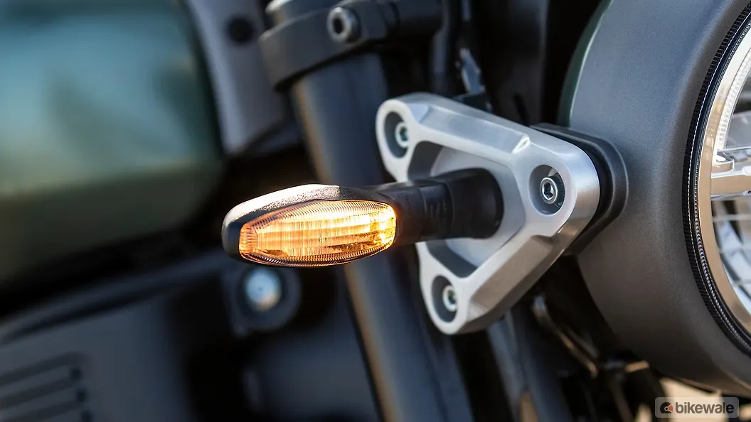 Yamaha XSR 155 Head Light Image – BikeWale