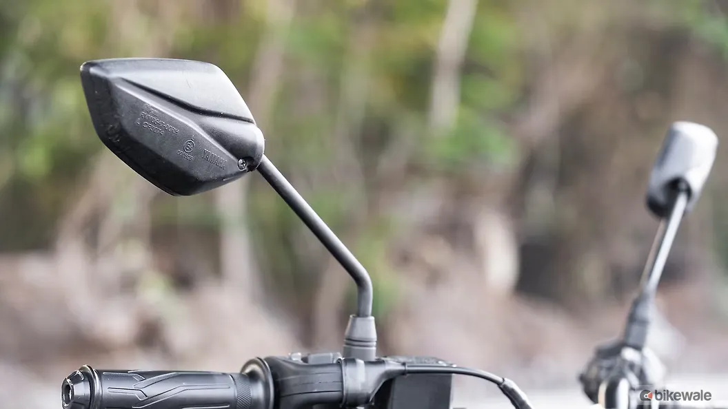 Yamaha FZ Rave Rear View Mirror Image – BikeWale