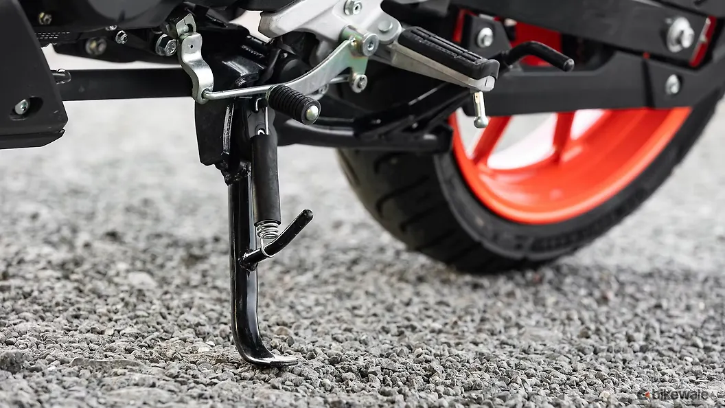 Yamaha FZ Rave Side Stand Image – BikeWale