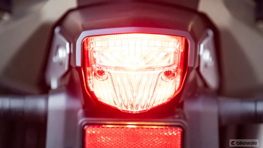 Yamaha FZ Rave Tail Light Image – BikeWale