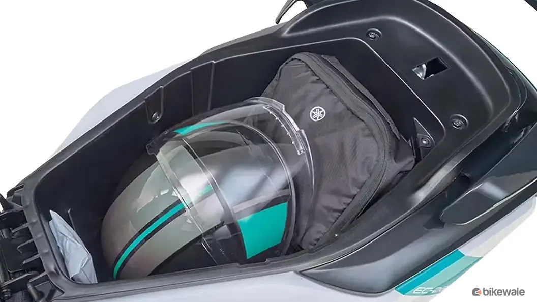 Yamaha EC 06 Underseat Storage Image – BikeWale