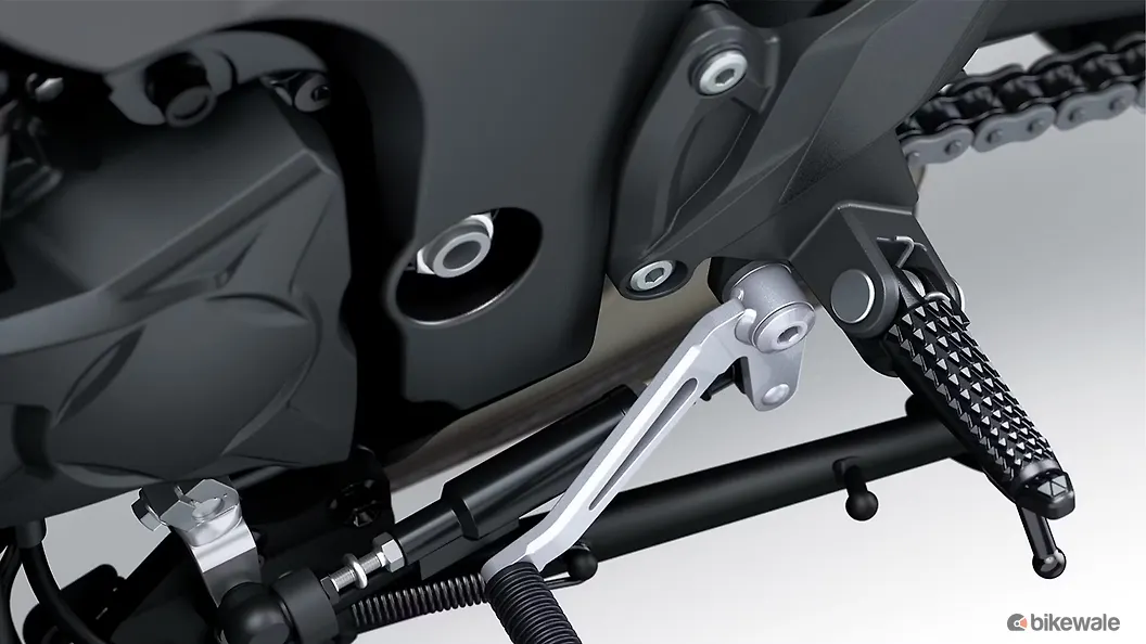Kawasaki Z1100 Gear Shift Lever Image – BikeWale