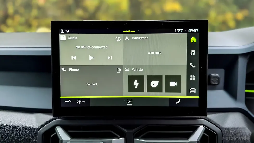 New Duster Infotainment System Image, New Duster Photos in India - CarWale
