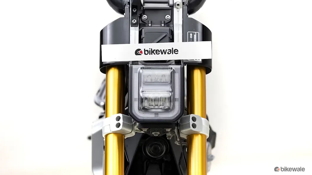 BMW CE 02 Head Light Image – BikeWale