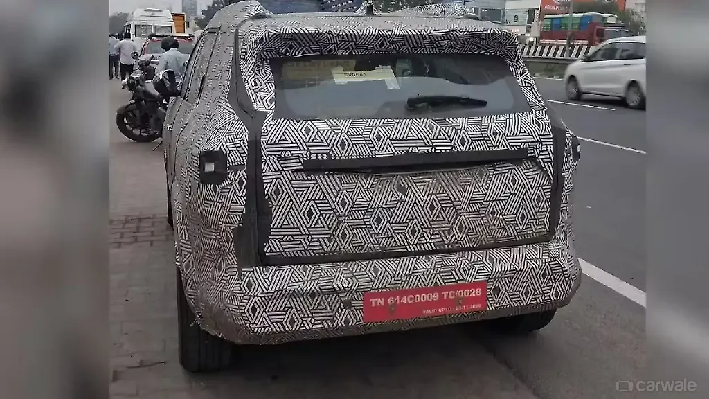 Duster Left Rear Three Quarter Image, Duster Photos in India - CarWale