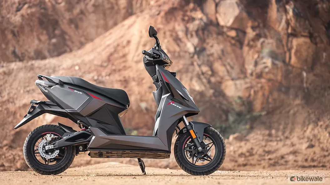 Simple Energy One Gen 2 Left Rear Three Quarter Image – BikeWale