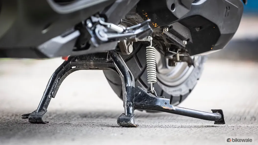 Hero Xoom 160 Main Stand Image – BikeWale