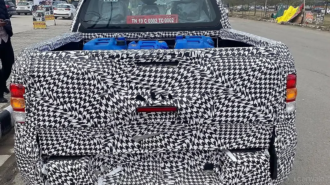 Global Pik Up Steering Wheel Image, Global Pik Up Photos in India - CarWale