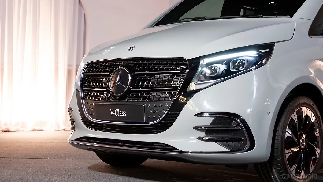 V-Class Left Side View Image, V-Class Photos in India - CarWale