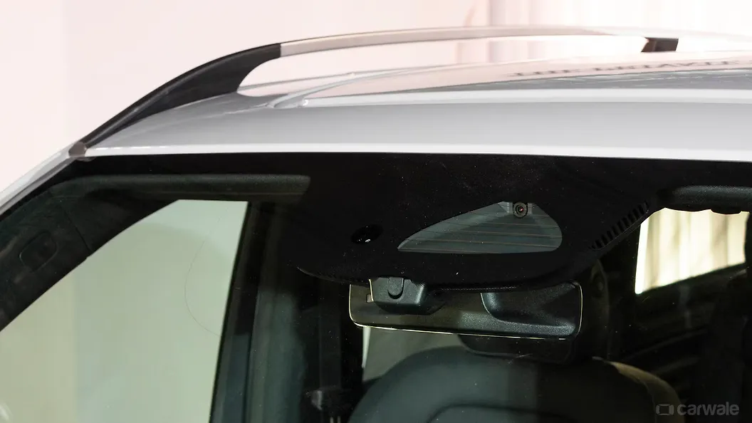 V-Class Front Windshield/Windscreen Image, V-Class Photos in India ...