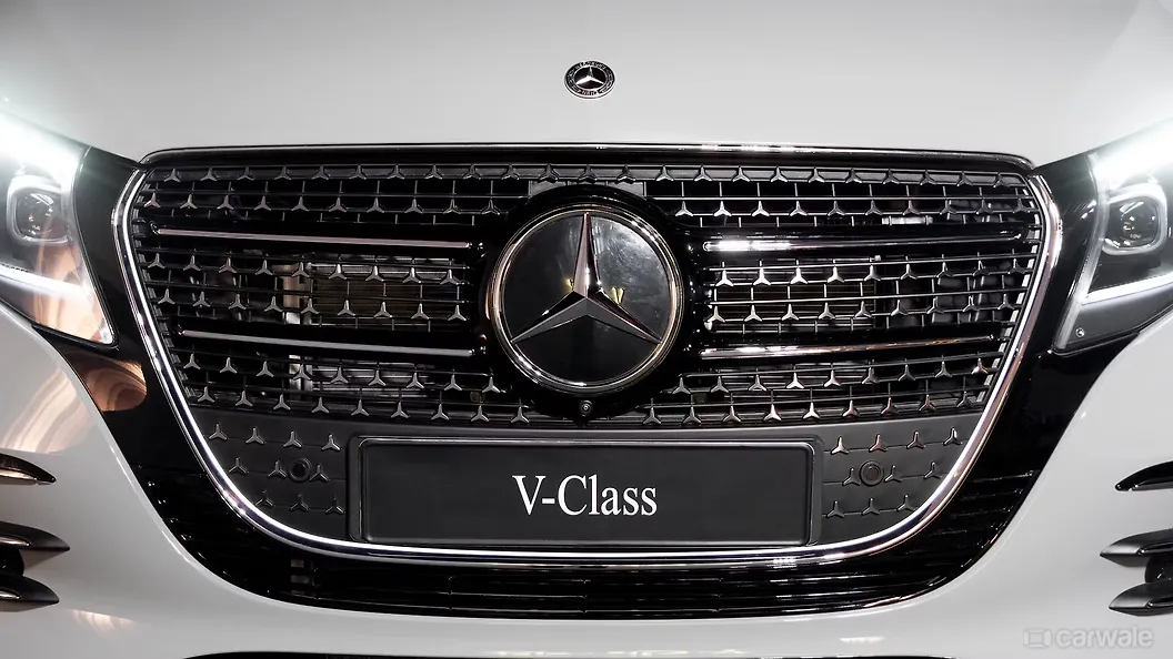V-Class Side Glass Housing Image, V-Class Photos in India - CarWale