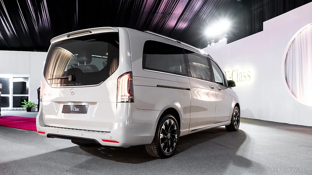 V-Class Rear View Image, V-Class Photos in India - CarWale