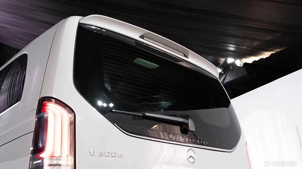 V-Class Rear Windshield/Windscreen Image, V-Class Photos in India - CarWale