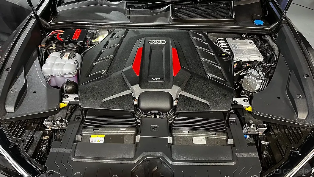 SQ8 Engine Shot Image, SQ8 Photos in India - CarWale