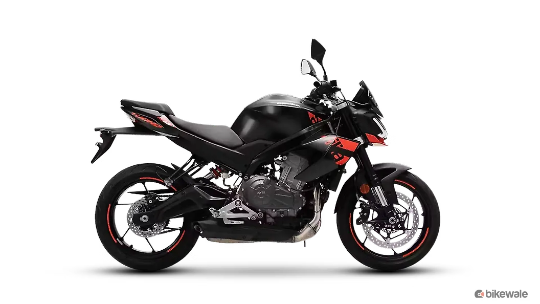 Aprilia Tuono 457 Right Side View Image – BikeWale
