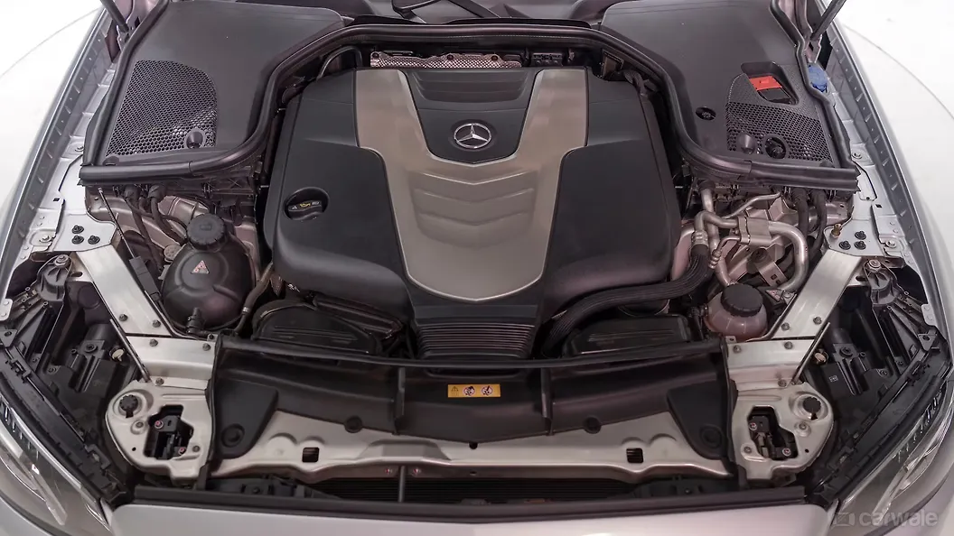 E-Class Engine Shot Image, E-Class Photos in India - CarWale