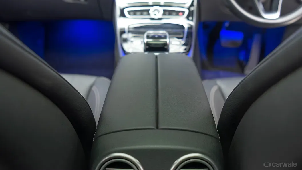 E-Class Front Centre Arm Rest Image, E-Class Photos in India - CarWale