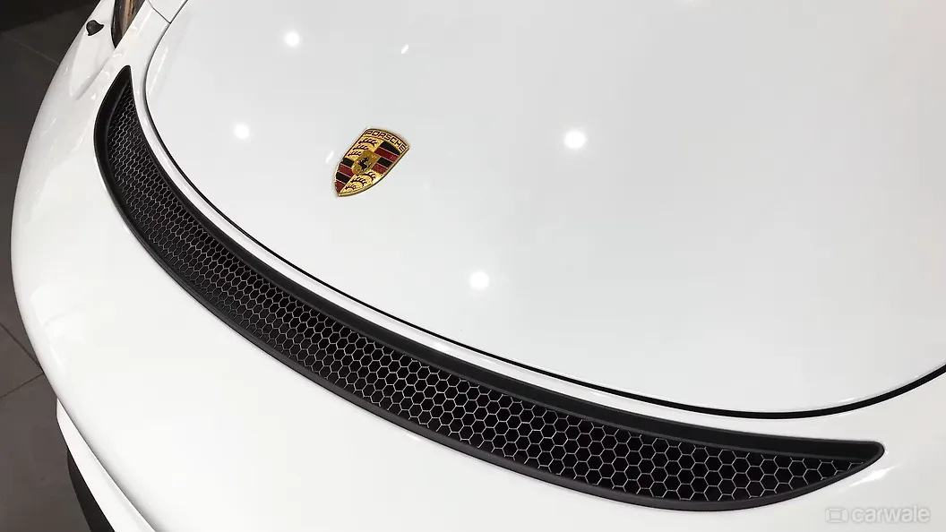 718 Front Badge Image, 718 Photos in India - CarWale