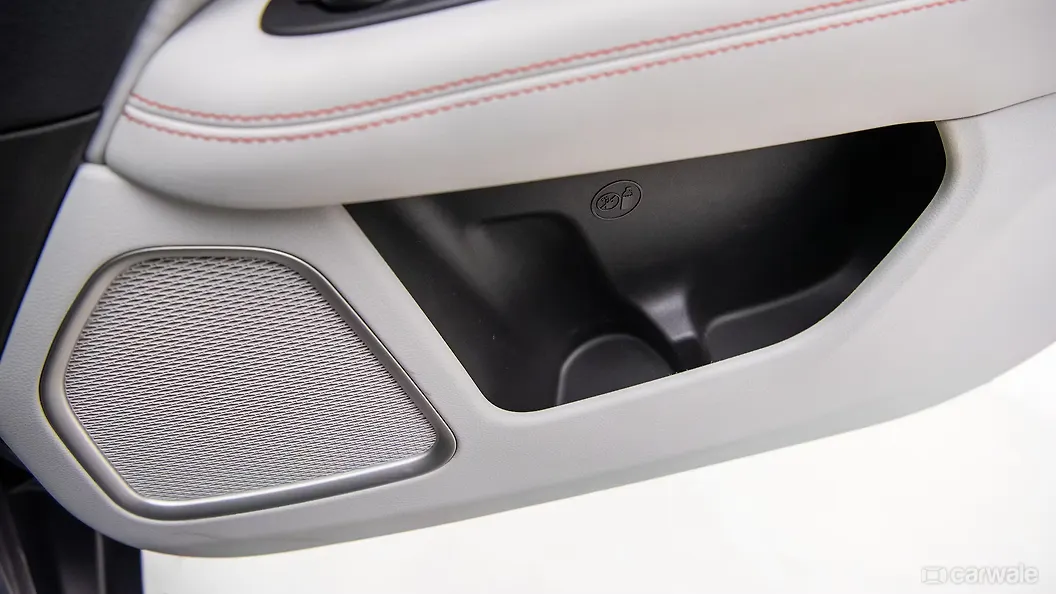 Compass [2017-2021] Driver Side Front Door Pocket Image, Compass [2017 ...