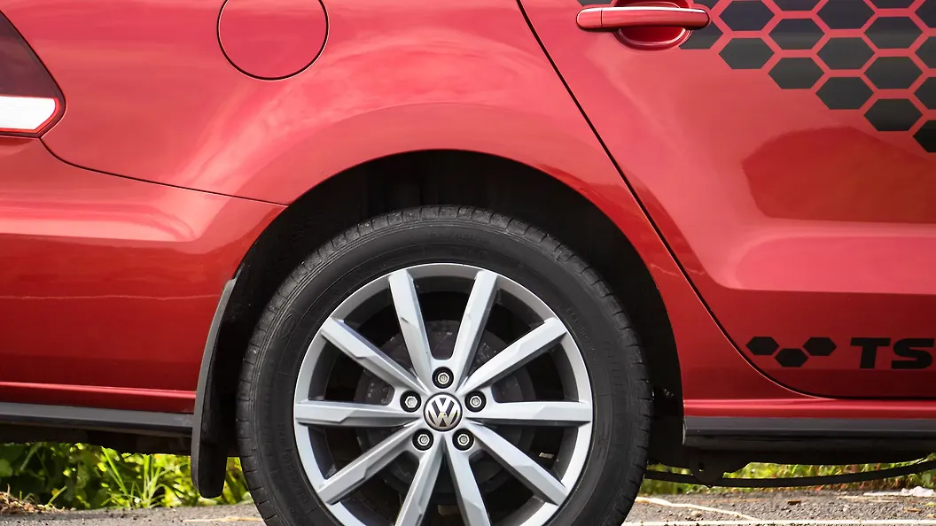 Vento Rear Fender Image, Vento Photos in India - CarWale