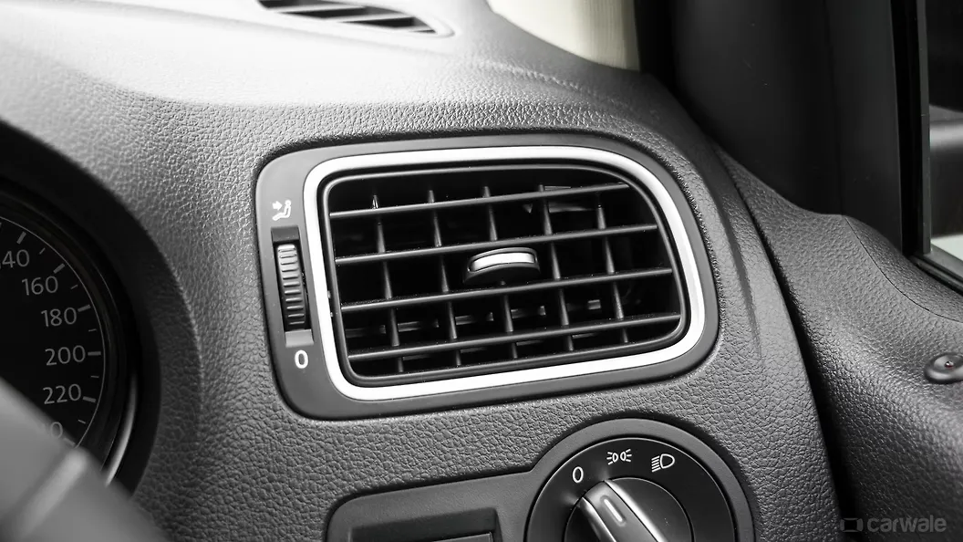 Vento Right Side Air Vents Image, Vento Photos in India - CarWale