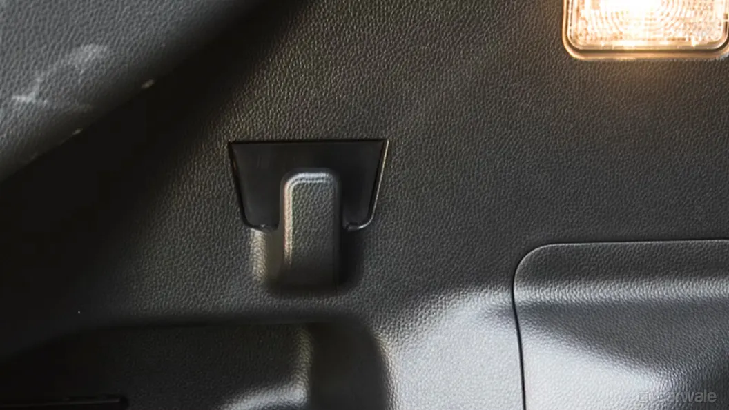 Swift [2018-2021] Boot Parcel Hooks Image, Swift [2018-2021] Photos in ...