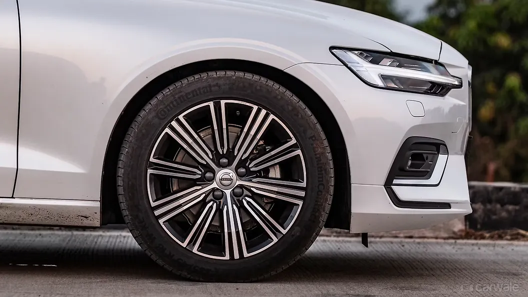 S60 Wheel Image, S60 Photos in India - CarWale