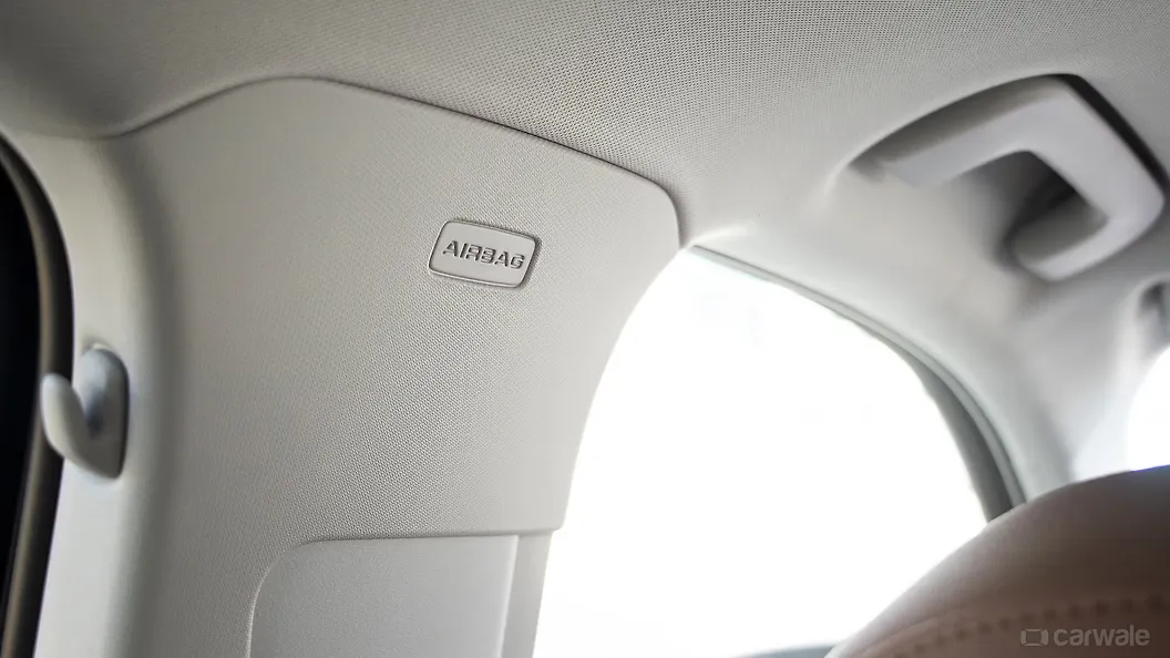 Q3 Left Side Curtain Airbag Image, Q3 Photos in India - CarWale