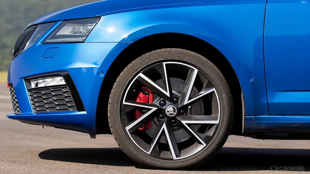 Octavia [2017-2021] Wheel Image, Octavia [2017-2021] Photos in India ...