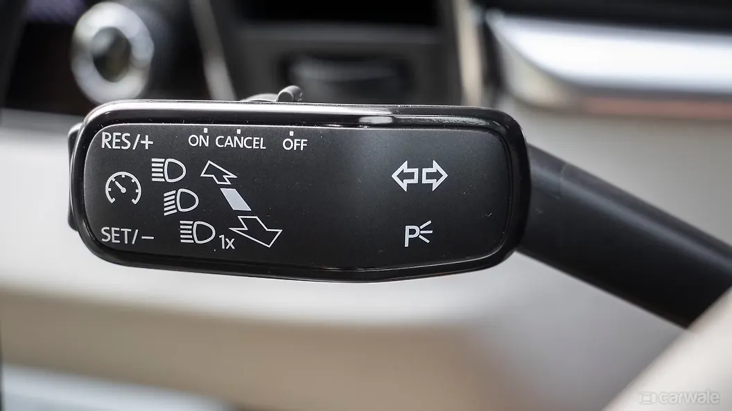 Karoq Headlight Stalk Image, Karoq Photos in India - CarWale