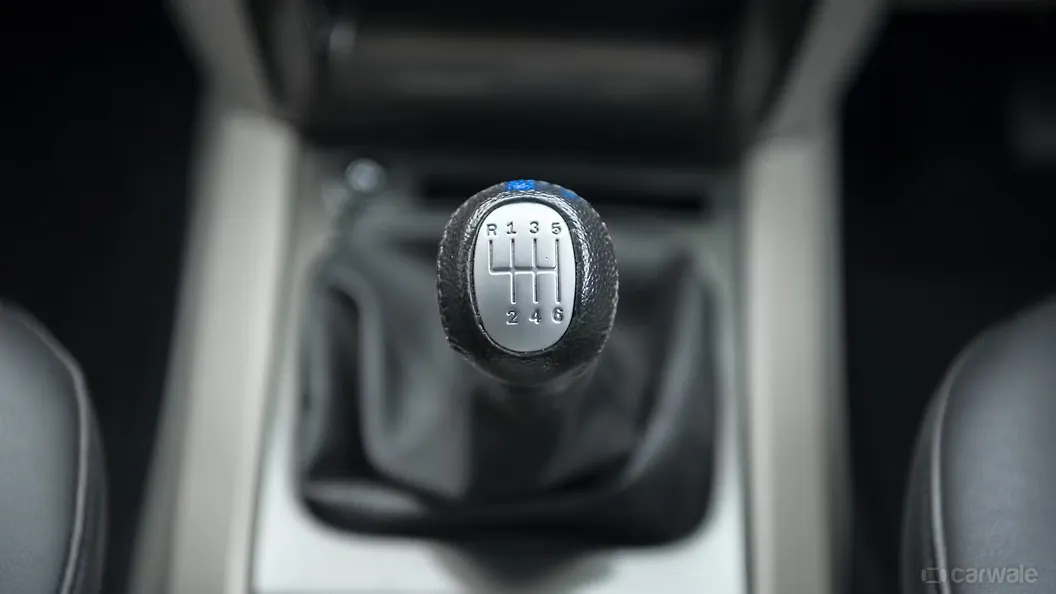 Scorpio 2021 Gear Shifter/Gear Shifter Stalk Image, Scorpio 2021 Photos ...