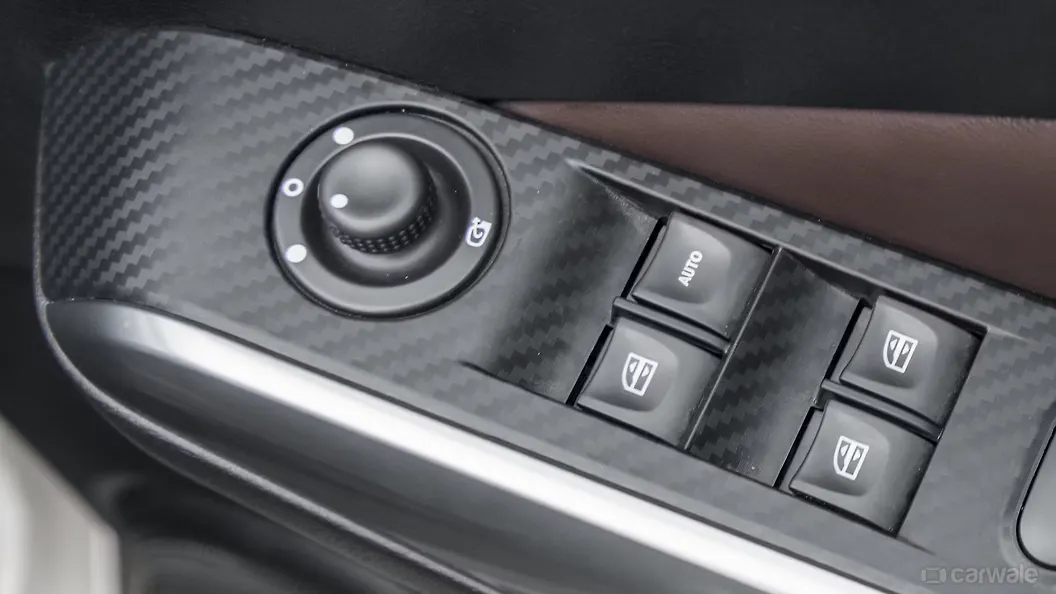 Kicks Outer Rear View Mirror ORVM Controls Image, Kicks Photos in India ...