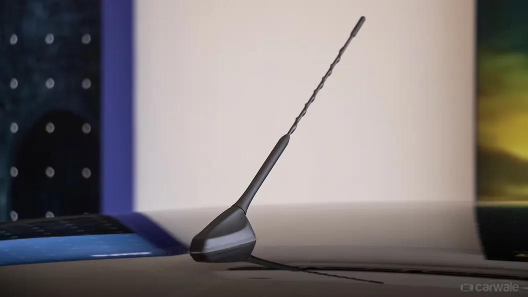 Altroz Antenna Image, Altroz Photos in India - CarWale