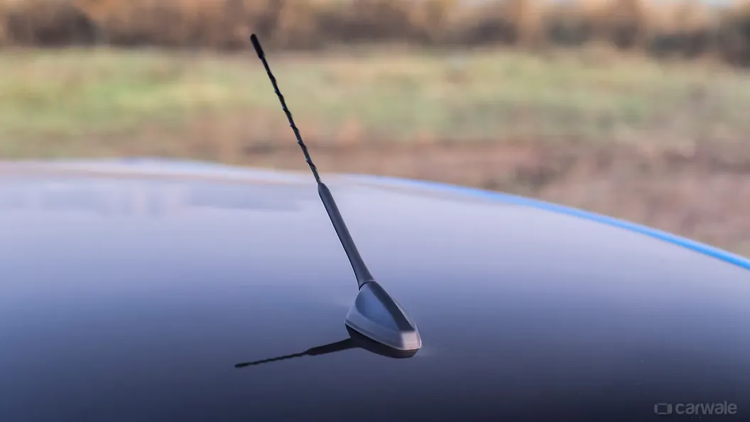 Altroz Antenna Image, Altroz Photos in India - CarWale