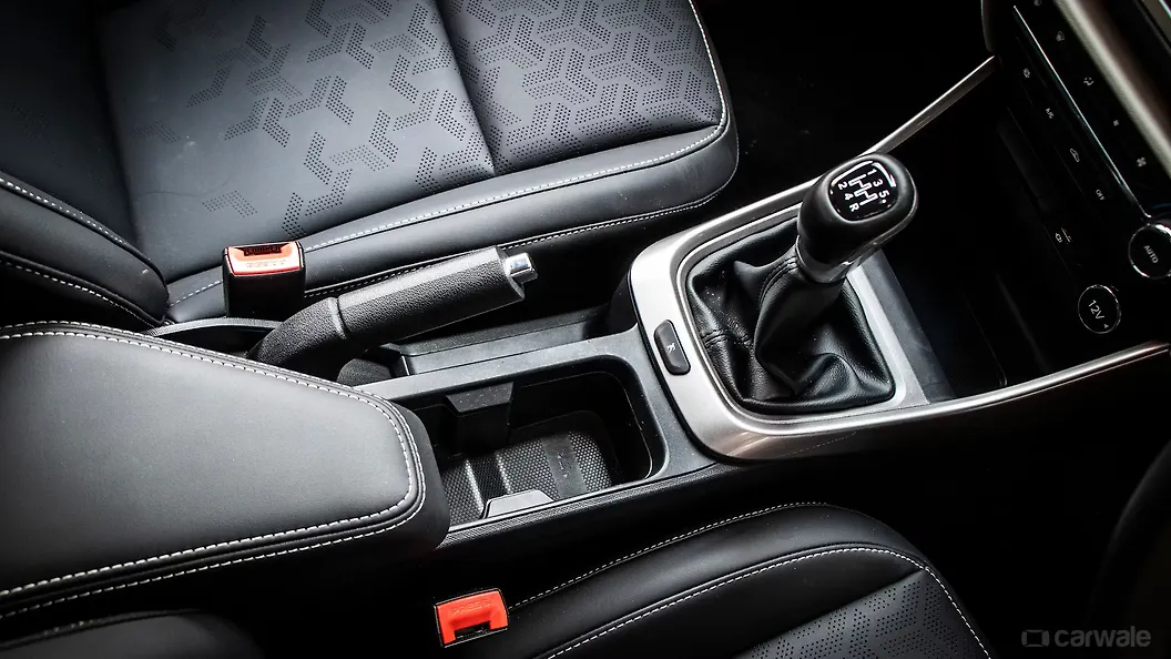 Altroz Center Console/Centre Console Storage Image, Altroz Photos in ...