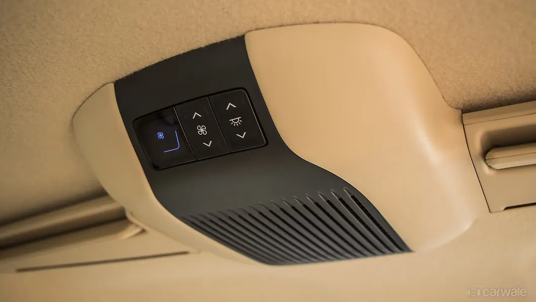 Yaris Rear Row AC Controls Image, Yaris Photos in India - CarWale