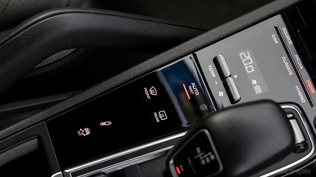 Cayenne AC Controls Image, Cayenne Photos in India - CarWale