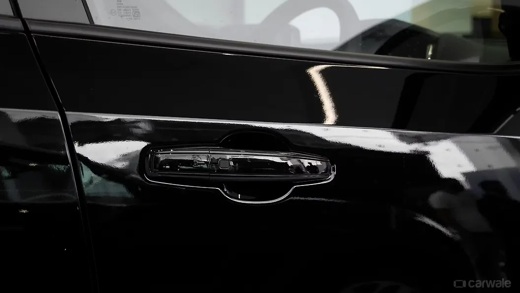 Harrier Front Door Handle Image, Harrier Photos in India - CarWale