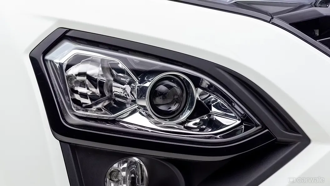 Harrier Headlight Image, Harrier Photos in India - CarWale