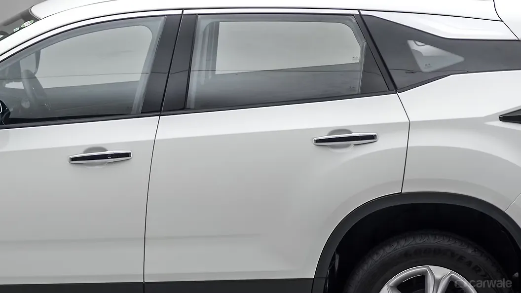 Harrier Rear Fender Image, Harrier Photos in India - CarWale