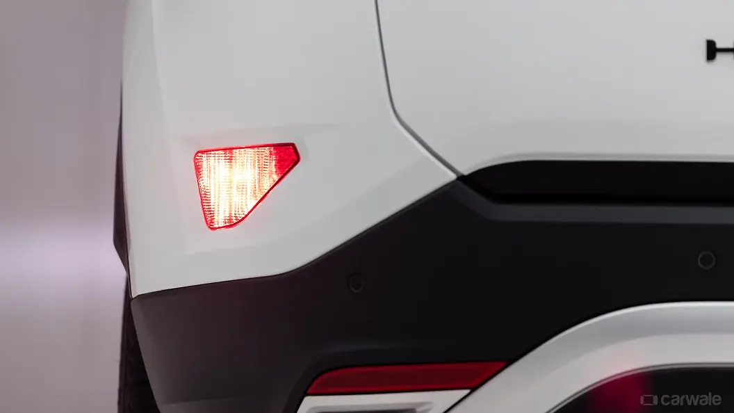 Harrier Rear Fog Lamp Image, Harrier Photos in India - CarWale