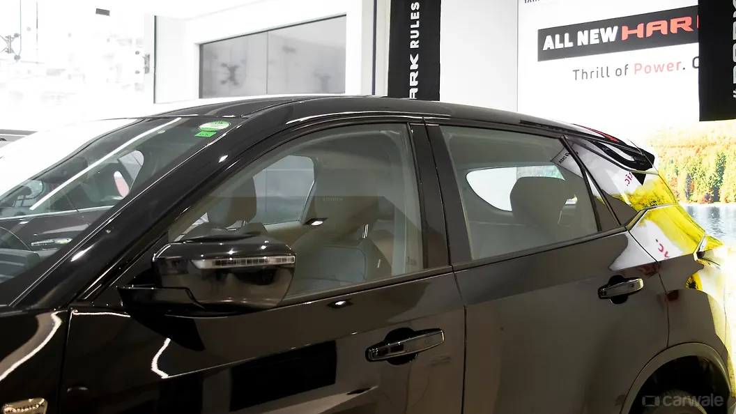 Harrier Rear Fender Image, Harrier Photos in India - CarWale