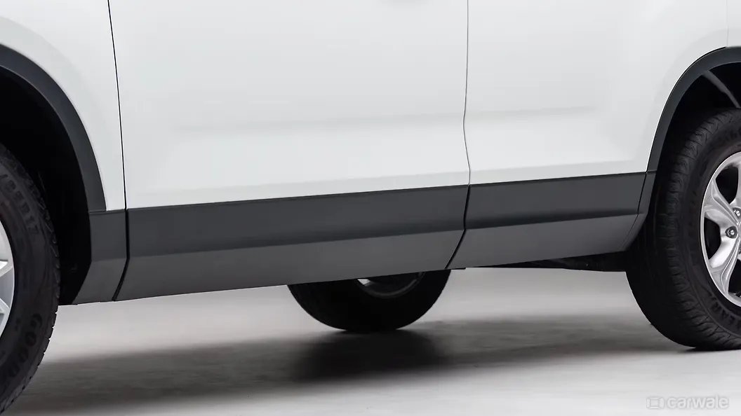 Harrier Rear Spoiler Image, Harrier Photos in India - CarWale