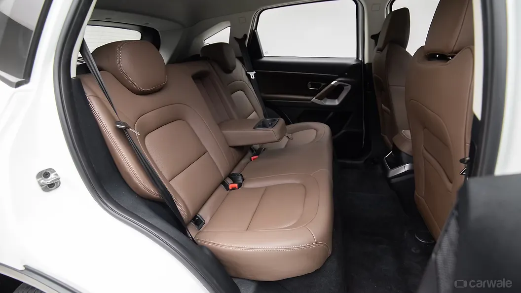 Harrier Rear Seats Image, Harrier Photos in India - CarWale