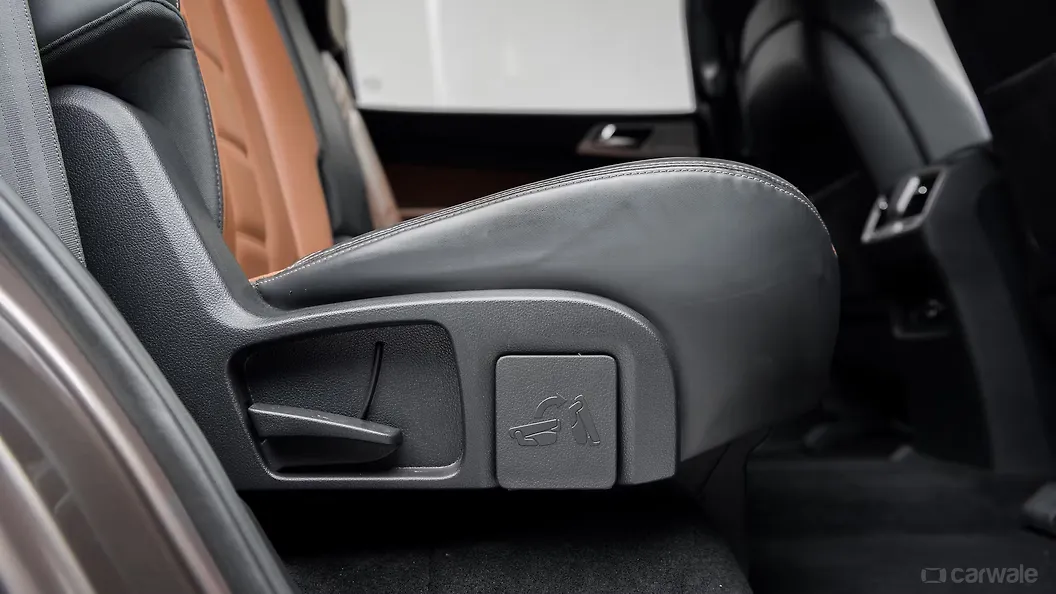 Alturas G4 Second Row Seat Adjustment Manual Image, Alturas G4 Photos ...