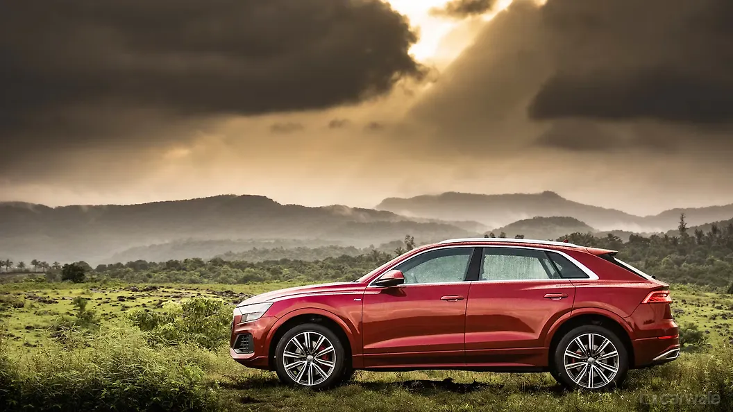 Q8 Left Side View Image, Q8 Photos in India - CarWale
