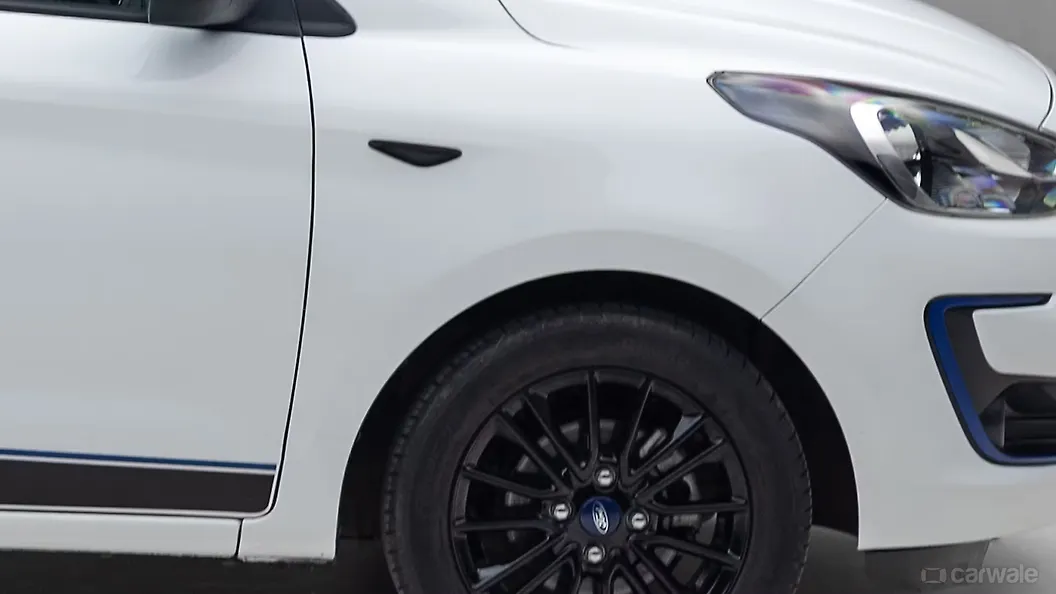 Figo Front Fender Image, Figo Photos in India - CarWale