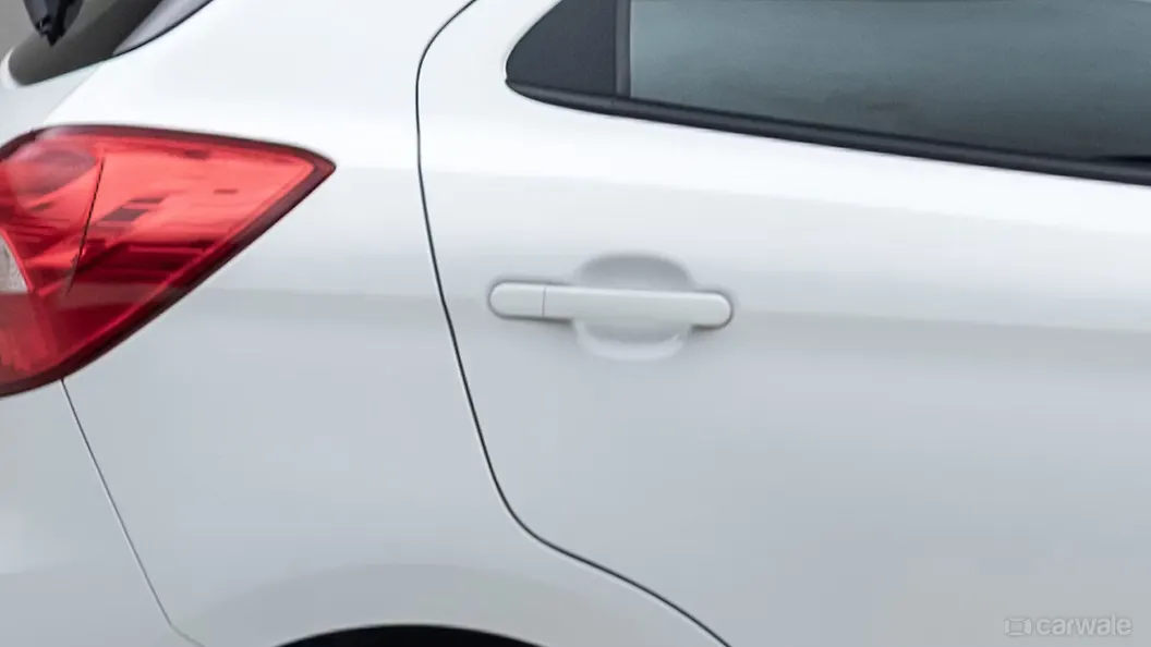Figo Rear Door Handle Image, Figo Photos in India - CarWale