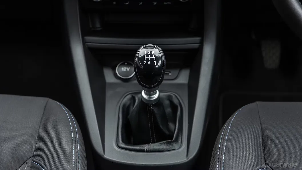 Figo Gear Shifter/Gear Shifter Stalk Image, Figo Photos in India - CarWale